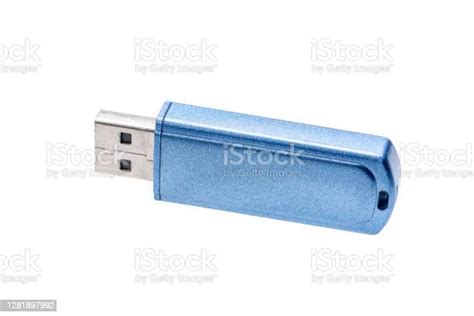 흰색 배경에 분리 된 파란색 Usb 스틱 데이터 저장소용 플래시 드라이브입니다 잘라내기 0명에 대한 스톡 사진 및 기타 이미지 0명 Usb 메모리 공란 Istock