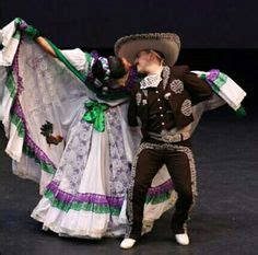 Traje Tipico De Aguascalientes México Mexican Costume Traditional Outfits Aguascalientes