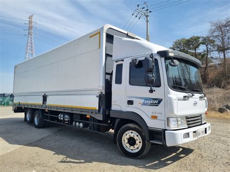 현대 메가45톤 후축 윙바디250마력8m30오토보링완료전문가들