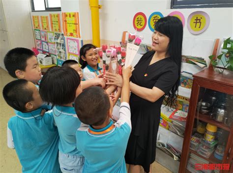 坚守一线32年，她为“折翼天使”打开有声世界 三湘都市报