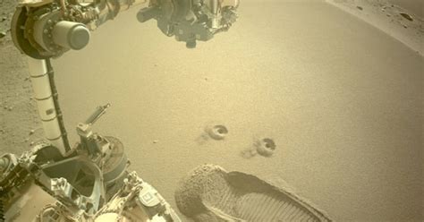 담배 연기보다 미세한 화성의 모래퍼서비어런스 토양 표본 수집