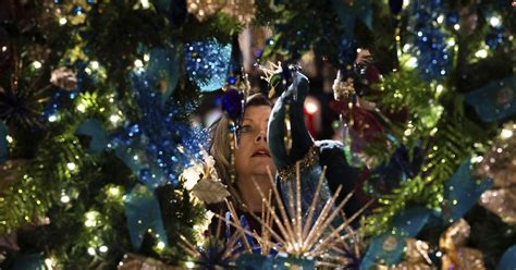 “크리스마스에 진심” 미국인 선물값 얼마 쓸까