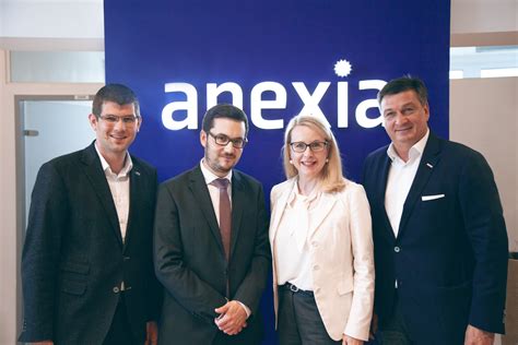 Wir Geben Zukunft Federal Minister Schramböck And Anexia Ceo
