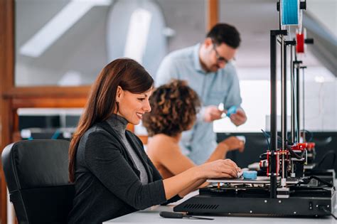 3d 프린터 초상화를 사용 하 여 아름 다운 여자의 초상화입니다 3차원 인쇄에 대한 스톡 사진 및 기타 이미지 3차원 인쇄 3차원 형태 Stem 주제 Istock