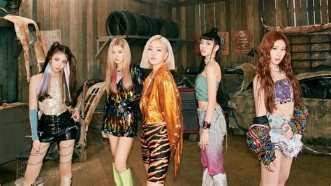 Top 10 Unforgettable And Iconic Stage Performances From K Pop Idols