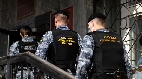 Как судебные приставы находят серый доход