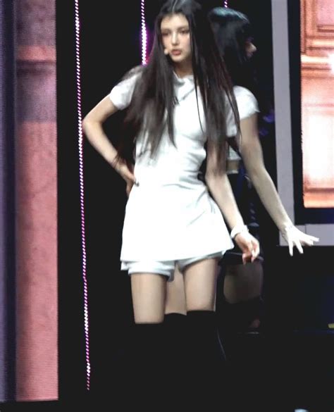 Pin On Danielle New Jeans