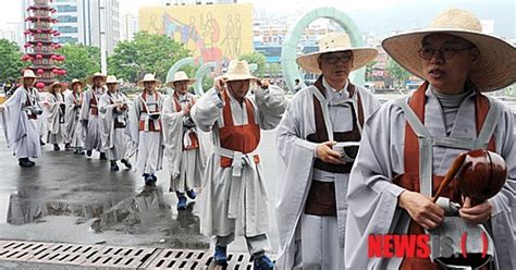 불교계 자정과 쇄신국토순례대장정 나선 승려들