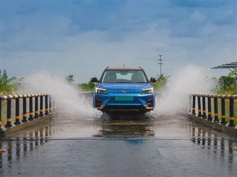 Top Electric Cars In India Motoroctane