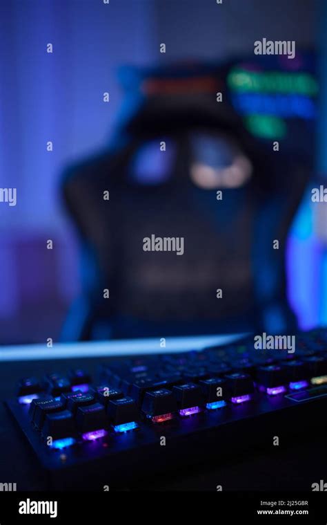 RGB Gaming Keyboard Bright Colorful Keyboard Soft Focus Mechanical Keyboard With RGB Light