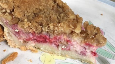 Raspberry Sour Cream Pie