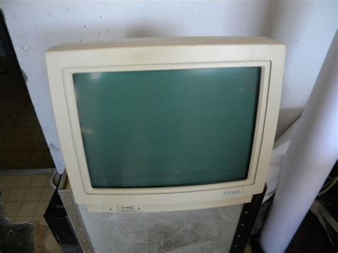 Digital Vt520 R Terminal Dec Vt520 Green Screen For Sale Online Ebay