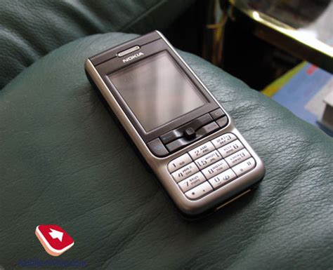 Mobile-review.com Nokia 3230 в интерьере