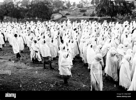 Axum Ethopia July 1 1998 People Watch The Ceremony Of The Holy Ark