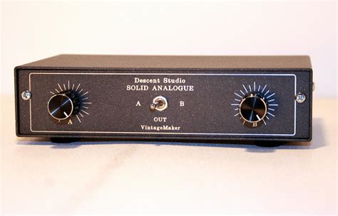 RCA XLR 4x2 Speaker Volume Controller Switch 2 Way Monitor Control Audio Switcher Analog
