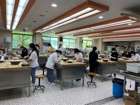 케이크데코레이션 실습 제과제빵실습 대경대학교 베이커리카페전공