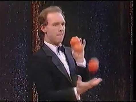 Michael Davis Comedy Juggler русские субтитры Youtube