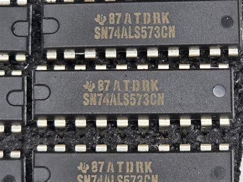 4pcs TEXAS INSTRUMENTS SN74ALS573CN Octal D Type Transparent Latches 3 State Out EBay