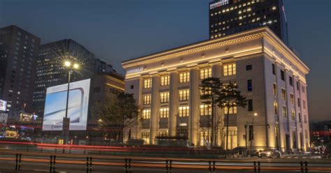 ‘내수 침체 백화점 빅3 매출 나란히 하락세