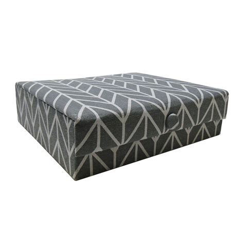 قیمت و خرید جعبه ابزار خیاطی هوم اند لایف مدل آریگو با نخ و سوزن کد 560006