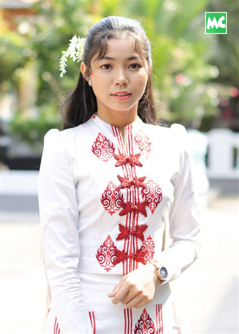 အသက် ၁၈ နှစ်ပြည့် မွေးနေ့ အလှူ လုပ်ခဲ့တဲ့ မေသက်ထားဆွေ