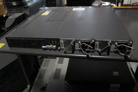 Amazon Com Cisco CISCO Series Router Chassis GB MEM DUAL P S MB FLASH Electronics