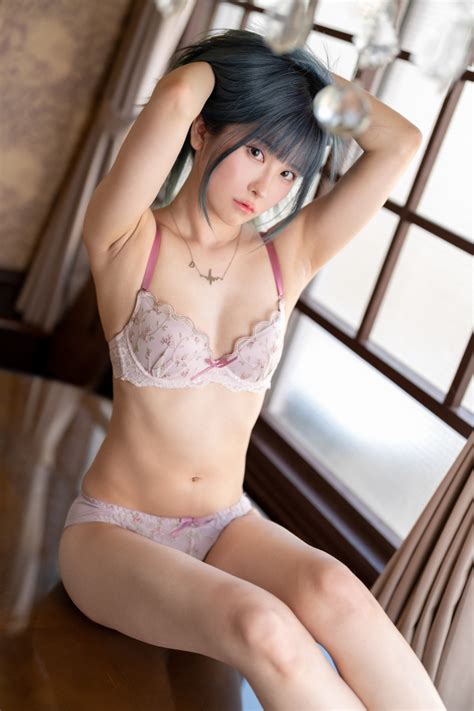 週末グラビア 蒼馬月葵×猿山秀人 2 5次元美女図鑑184 Moment日刊ゲンダイ