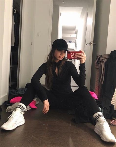 Pin By R ErDave On Celebrity Various Hailee Steinfeld Outfits Hailee Steinfeld Hailee