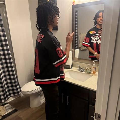 Dere Go Malc Yungmalc • Threads Say More