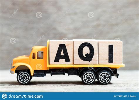 Truck Hold Block In Word Mou Abbreviation Of Memorandum Of Understanding On Wood Background