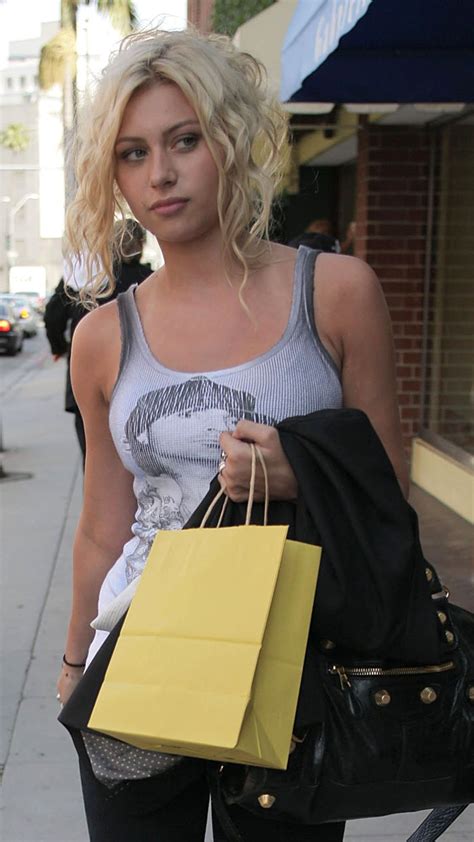 Girls Wallpapers Part 1 Resolution Of 1080 X 1920 Pixels