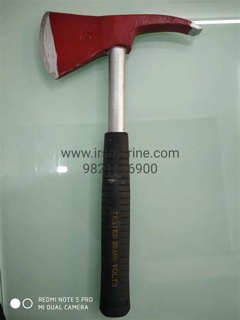 Fine Polished And Varnished Firemen Axe For Fire Fighting At ₹ 1800