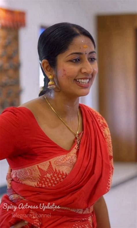 Navya Nair R Malluhorny