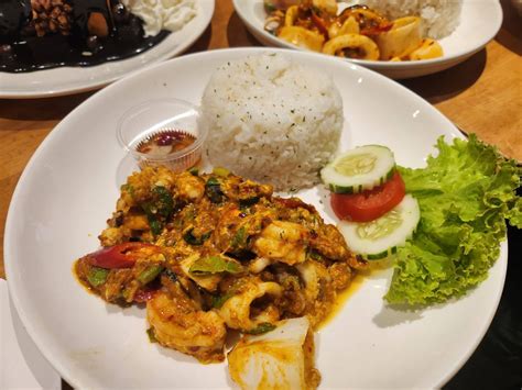 ทะเลผัดผงกระหรี่ ร้าน สตางค์ เครป And คอฟฟี่ And สมูทตี้