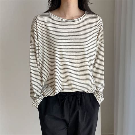 로디무어 봄 여름 편하게 입으실 수 있는 루즈핏 린넨 단가라 스트라이프 얇은 긴팔 티셔츠 소개