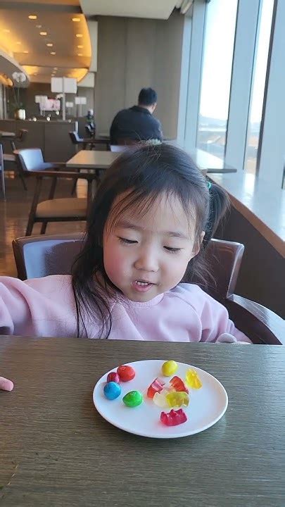 일어나서 젤리 또 먹는 젤리귀신 아기소미 20250115 150906 Youtube