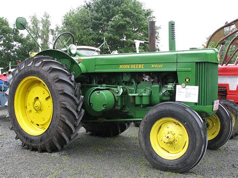 Fahrzeugseitende Traktoren John Deere R Usa