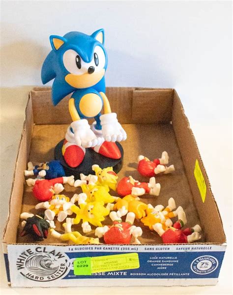 Sonic The Hedgehog Toys And Cell Phone Holder