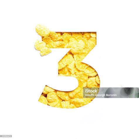 옥수수 플레이크로 만든 세 번째 흰색에 고립 된 세 번째 숫자의 모양으로 종이 잘라 건강한 식품 매장을 위한 서체 3에 대한 스톡 사진 및 기타 이미지 Istock