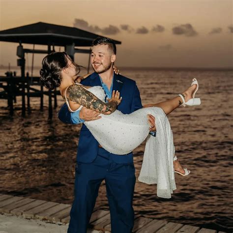 Kyle Rittenhouse 22 Announces Hes Found A Gun Toting Wife Yahoo