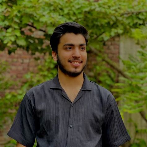 Ümêr Mianumer0 • Threads Say More