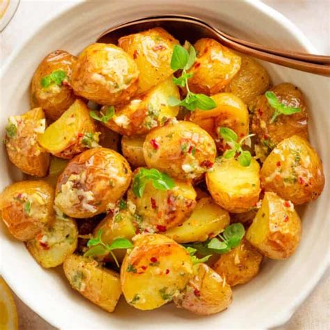 Easy Oven Roasted Potatoes With Herbs