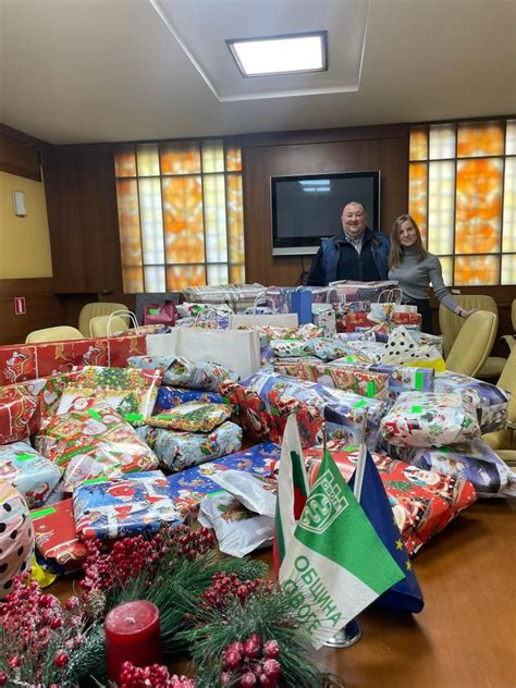 Подаръци за децата в неравностойно положение Община Своге официален сайт