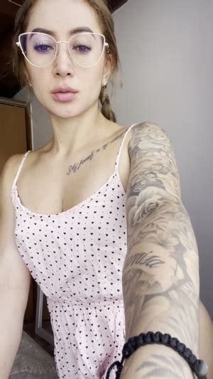 Aliciaray Needing Someone To Play With Right Now😈