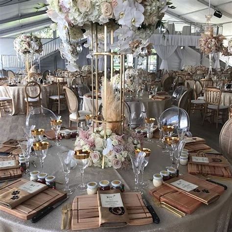 Kaley Cuoco Wedding Reception Kaley Cuoco Shares Snap Of Wedding Cake