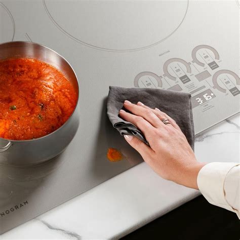 Monogram 30 Induction Cooktop In Silver