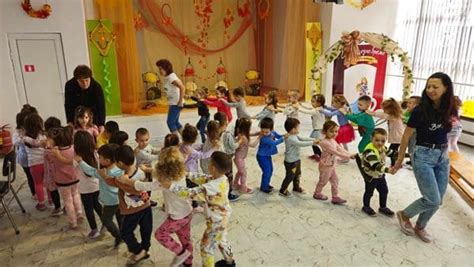 Световен ден на усмивката — Детска градина №3 Ян Бибиян