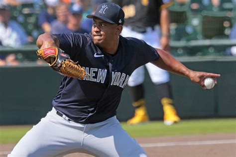 Yankees Wandy Peralta Strikes Out Pirates Tucupita Marcano In 20 Seconds