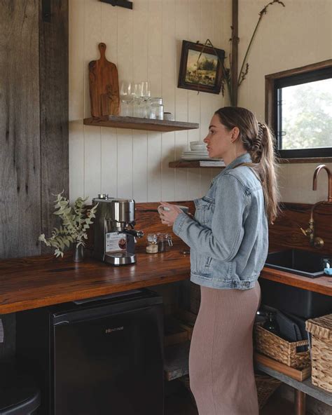Cleves Hut Kayla Symes