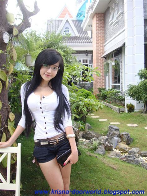 Elly Tran Ha Hot Photos Making Love